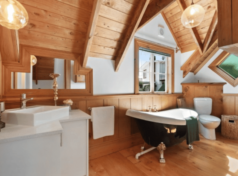 How to renovate a lock wood home in New Zealand?